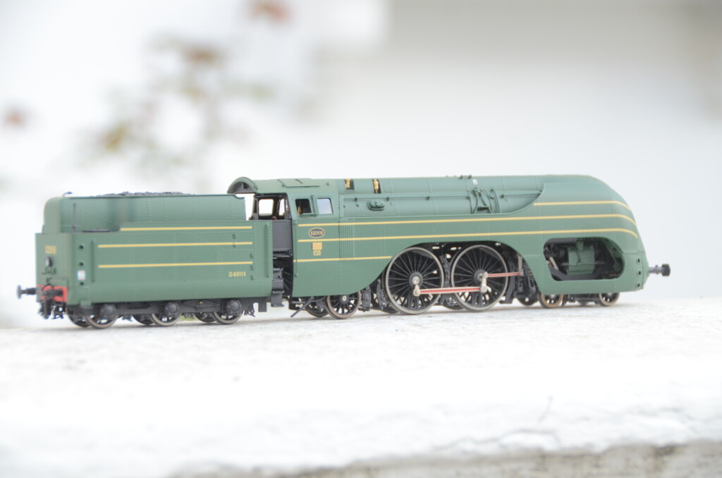 Brass Department | Philotrain SNCB Type 12 001 Streamlined Steam Locomotive